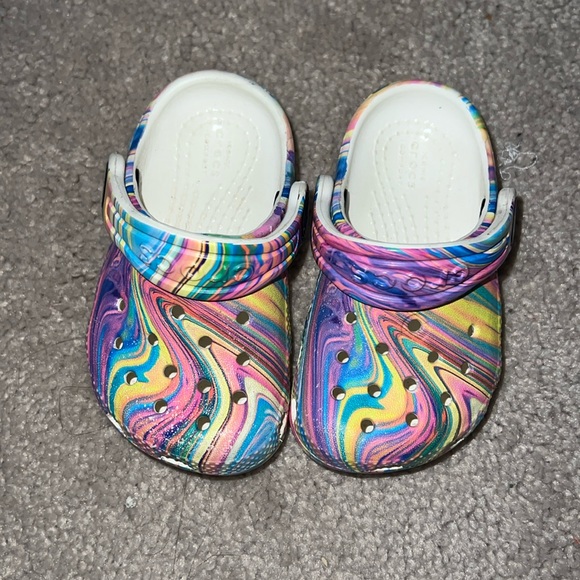 CROCS | Shoes | Used Toddler Crocs Sz4 Pink Swirl | Poshmark